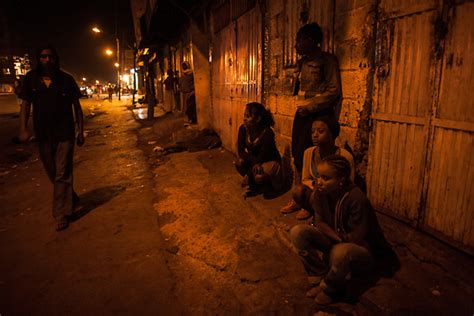 በወሲብ ንግድ ላይ ከተሰማሩ ሴቶች ኮንዶምን የሚጠቀሙት ከ65 ከመቶ አይበልጡም ተባለ፡፡ Ethiopian Amharic News