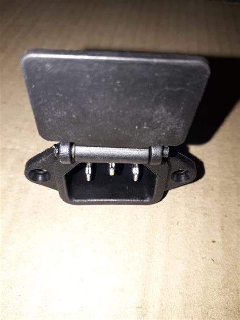 Male Jack Ev DC Battery Charging Power Socket With Cover At Piece In Jamshedpur