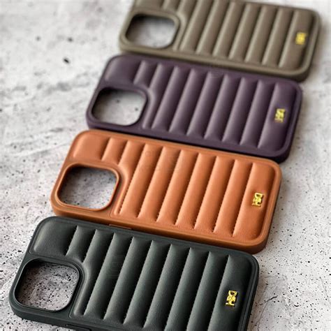 خرید قاب چرمی آیفون 15 پرو مدل پافری فارس کالا