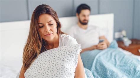 Distractions During Sex 6 Tips To Train Your Brain For Better Intimacy HealthShots