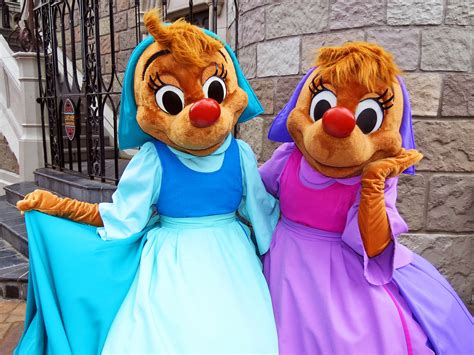 Cinderella Perla And Suzy