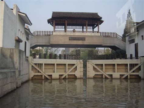 7 Of The Worlds Most Impressive Canal Locks