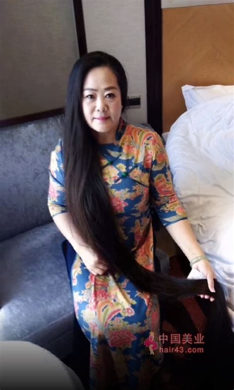 新增内蒙古长发女刘效芳及地长发图片40张 中国长发