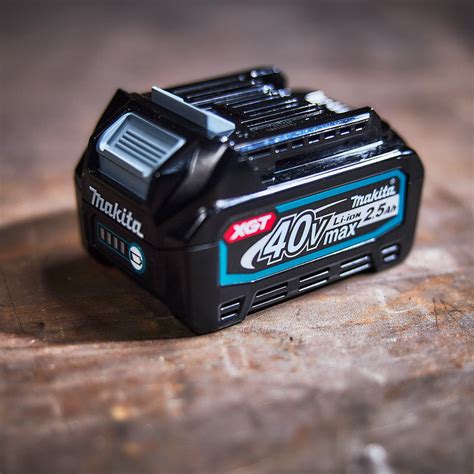 Makita Xgt V Max Battery Ah Toolstation