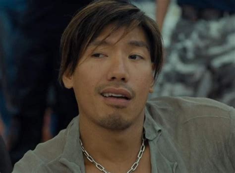 烏鴉哥也老了，當年古惑仔氣質猶在，但花白頭髮在訴說：回不來了 壹讀