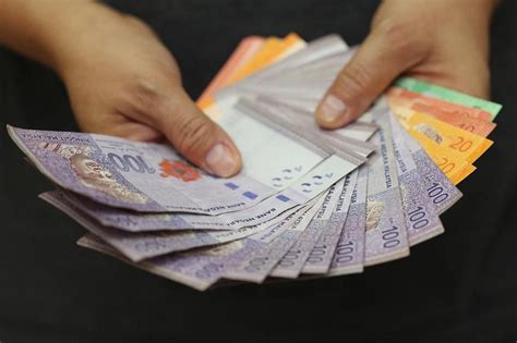 Malaysia Pm Anwar Says Ringgit Fall Concerning But Economic Fundamentals Strong The Straits Times