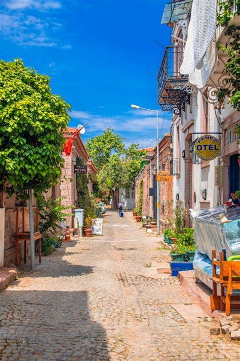 거리 장면 건축 경치 좋은 전망 고요한 관광 관광지 구시가지 그림 같은 기념품 가게 기이 한 낮 도시 경관