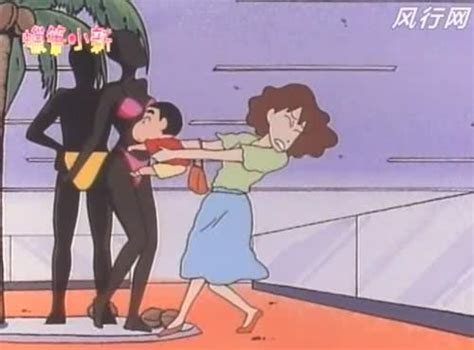 看《蜡笔小新》毁童年的几个画面，这部儿童动画被禁 有理有据