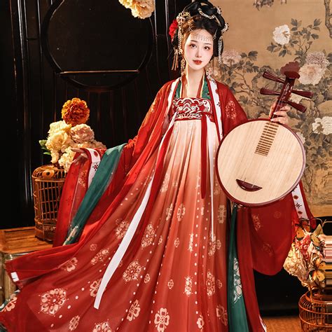 Tang Dynasty Floral Embroidered Costume Yiq Creations