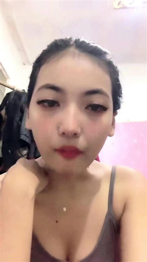 Selot 19 Januari 2023 Uting Keliatan Eporner