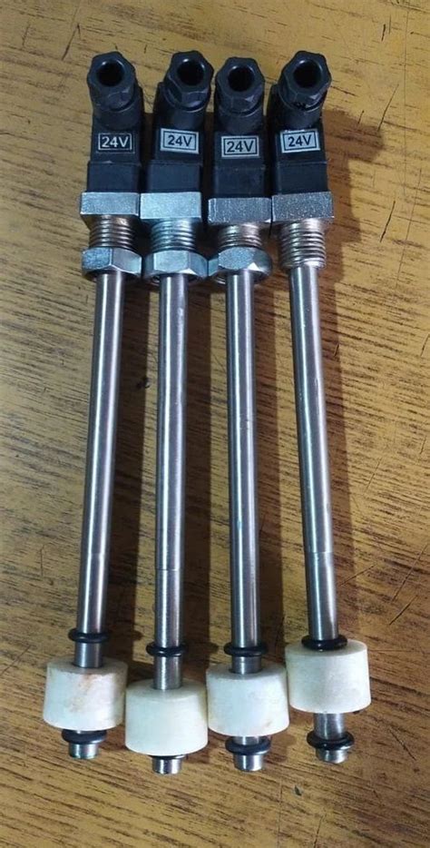 Top Mount Media Type Lubraction Horizontal Float Switch Switching Current Volts Metal At