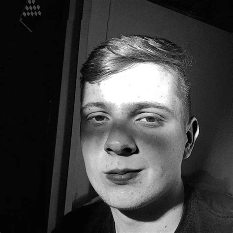 Matheus Felipeᵕ̈ Matheus Fes • Threads Say More