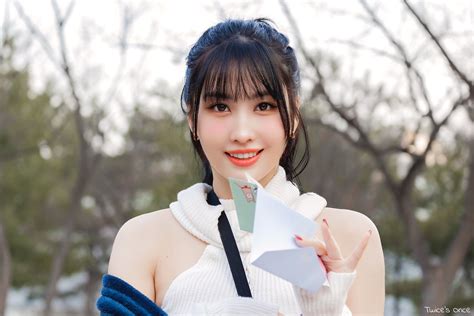 Momo R Momo