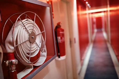 ¿cómo Prevenir Los Incendios En El área Laboral Atp Extintores