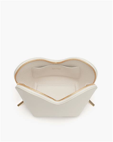Mini Heart Case Cuyana