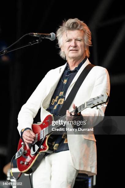Neil Finn Photos Photos And Premium High Res Pictures Getty Images
