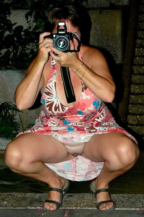 パンスト成熟したアップスカート 美しいエロティックとポルノ写真