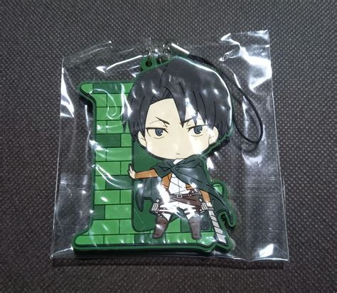 進撃の巨人 ラバーストラップ ラバスト リヴァイ 原画展 By メルカリ