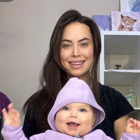 Наталья Фриске показала первые самостоятельные шаги дочери Вокруг ТВ