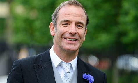 Grantchester Star Robson Greens Country Life With Girlfriend Zoila In