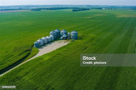 농산물 곡물의 세척 저장을 건조하기위한 농업 가공 공장 사일로 양곡기에 대한 스톡 사진 및 기타 이미지 양곡기 들 곡창 Istock