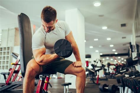 How To Do Concentration Curls Exercise The Right Way