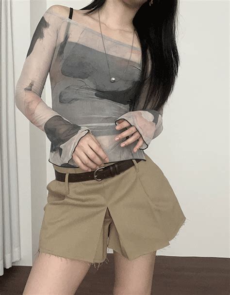 모어체리 나염 시스루 레이어드 오프 넥 티 A6866 2color