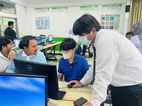 อบรมเรื่องการใช้บอร์ดไมโครคอนโทรลเลอร์ Arduino มหาวิทยาลัยเกษมบัณฑิต