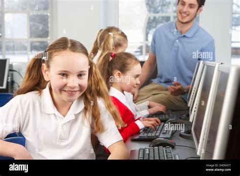 School Teacher Computer Science Computer Course Schools School Presenter Teachers