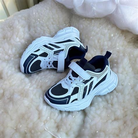 Дитячі кросівки — ціна 1200 грн у каталозі Кросівки Купити дитячі речі за доступною ціною на