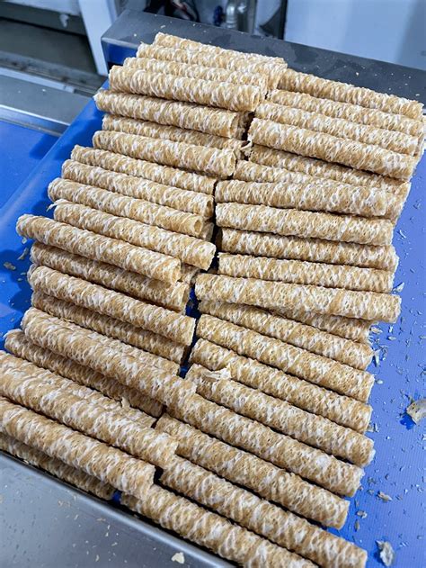 为什么食品厂使用全自动蛋卷机的越来越多？行业新闻广州亿通食品机械设备有限公司