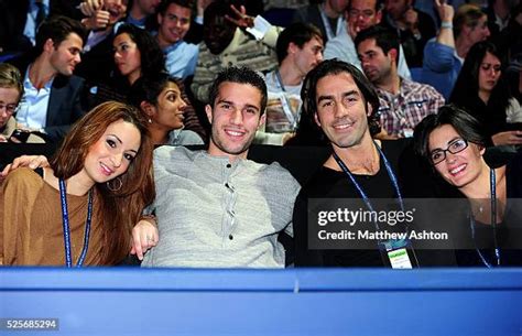 90 Robert Van Persie Photos And High Res Pictures Getty Images