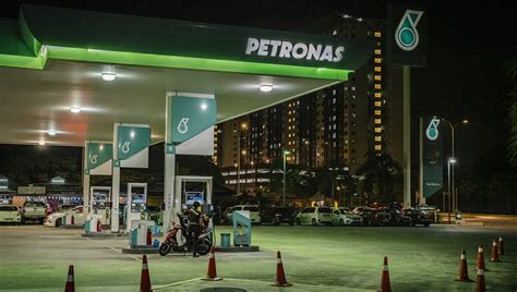 A Bright Petronas Activity Outlook 2023 2025