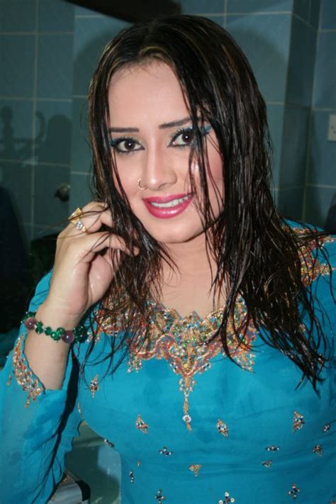 pashto film drama actress and model nadia gul pictures wallpapers