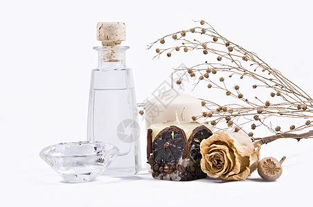 供SPA使用白色瓶子石头温泉团体面具疗法身体香水厂奶油高清图片下载 正版图片320436932 摄图网