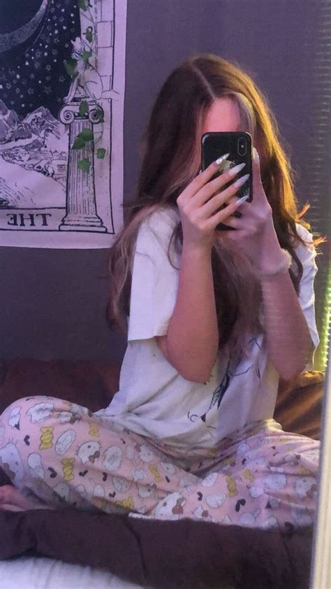 девушка фоткаеться в зеркале Фотография девушки Фотографии девочек Белокурые девочки