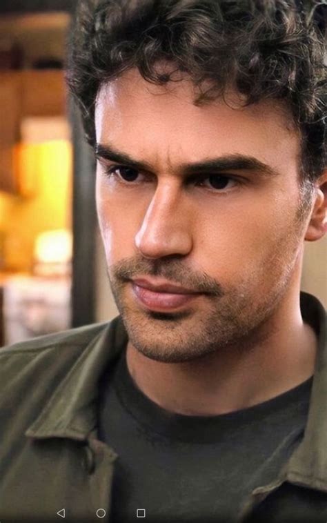 Pin af Pam Haley på Theo james