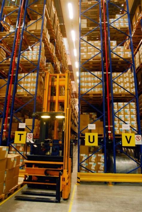 VNA Operator Up Down Truck Training Courses Claret And Blue MHE Training