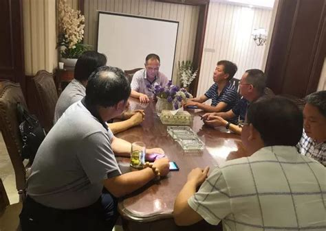 热烈欢迎黄山市工商联领导莅临商会考察指导工作