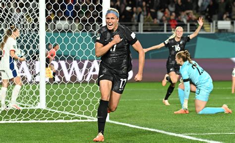 Football Ferns Achieve Historic Win At Fifa World Cup™ Nzhistory New Zealand History Online