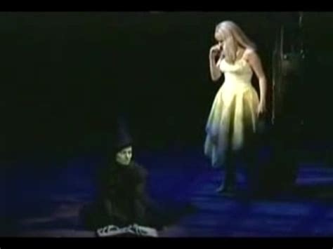 Defying Gravity Idina Menzel And Kristin Chenoweth Video Dailymotion