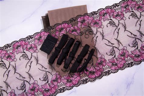 Mauve Romance Underwire Bra Sewing Kit Small Bobbins