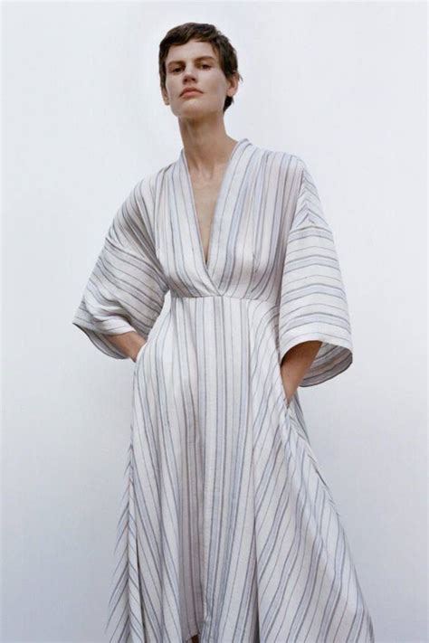 Pin By Neo Siren Одежда по типам Ид On Платья Fashion Week Ready To Wear Fashion