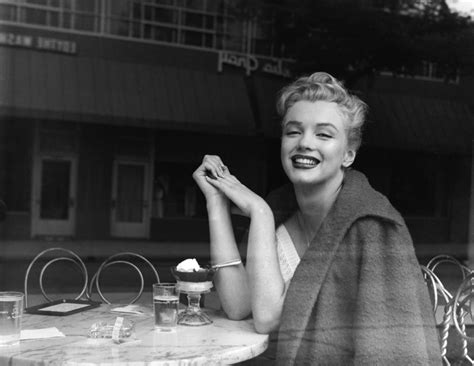 Marilyn Monroe Enjoying A Hot Fudge Sundae At Wil Wrights Ice Cream