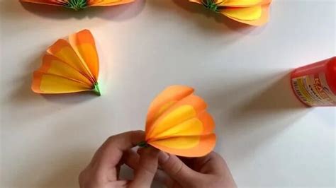 Flowers Of Paper Как сделать цветы из бумаги своими руками на 8 марта Оригами Эмилия