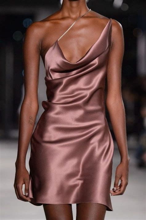 Prada Milano | Fashion outfits, Runway fashion, Fashion inspo outfits