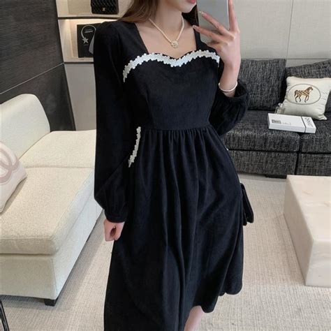해외오버사이즈 레이스 스퀘어 칼라 퍼프 슬리브 드레스 여성 프랑스 햅번 스타일 원피스 하객룩 작은 검은 치마 에이블리
