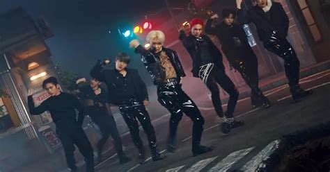 Inside the world of K-pop - CBS News