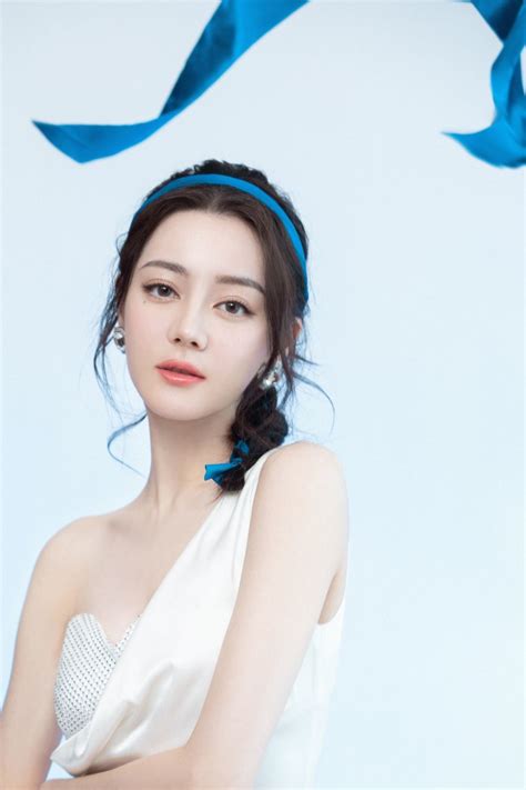 รวม 10 ลุค สวยปัง ของ ตี๋ลี่เร่อปา นางเอกจีน สุดฮอตจาก อันเล่อจ้วน