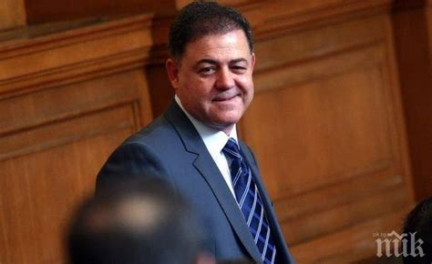 ГЪРМИ НОВ СКАНДАЛ Развратникът Николай Ненчев сложил джакузи за групови изпълнения в жилището